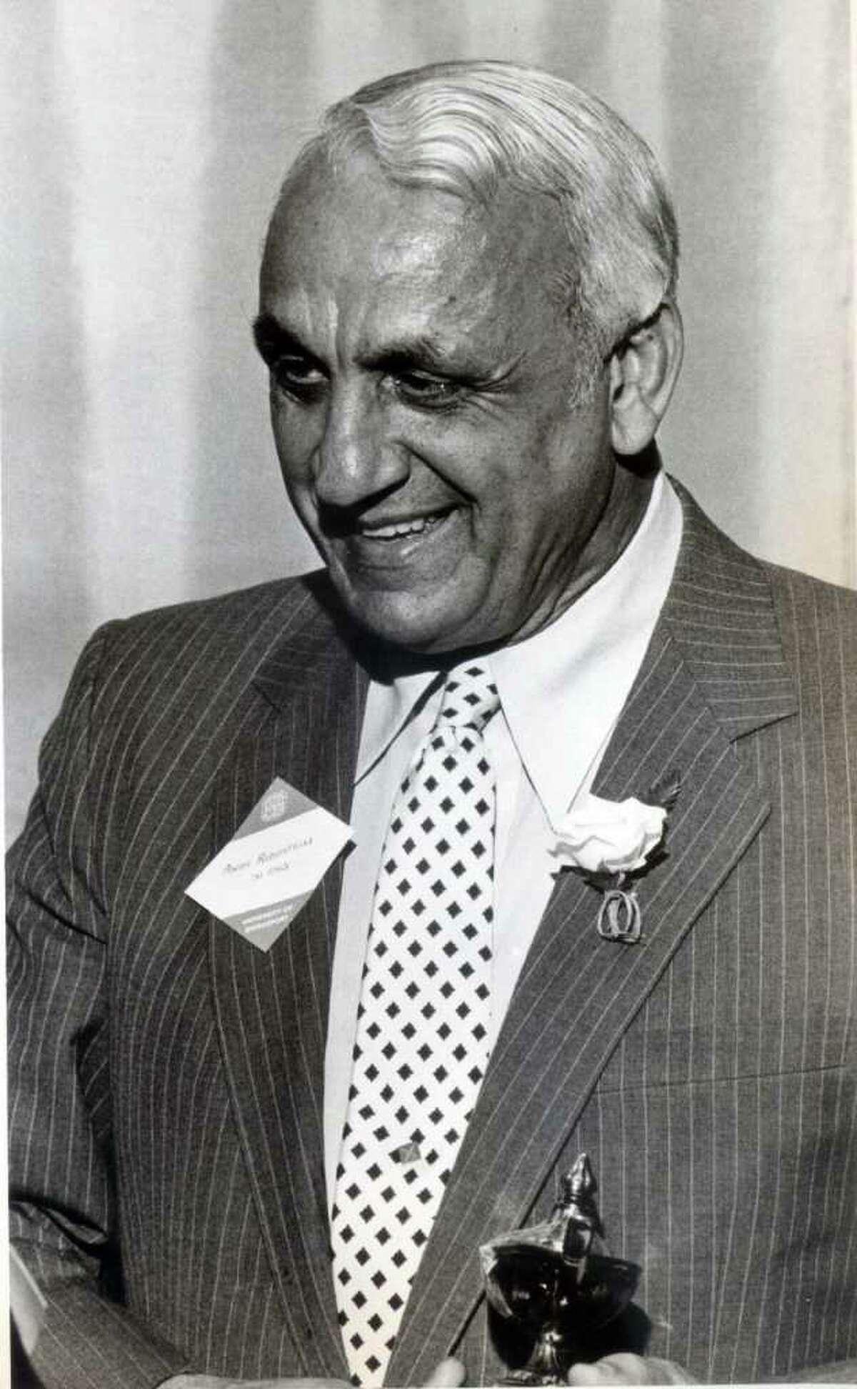 NFL Hall of Famer Andy Robustelli dies at 85