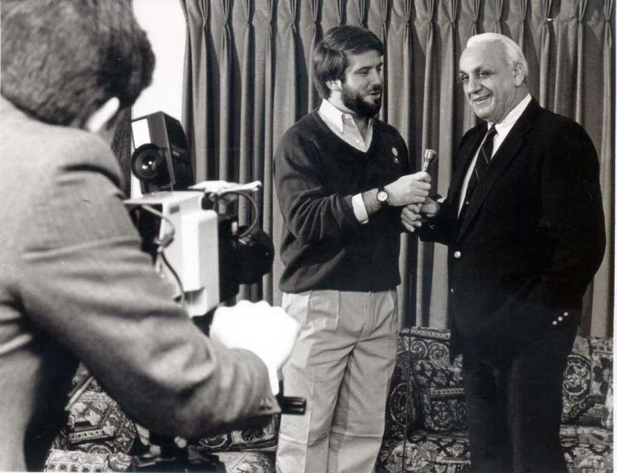 NFL Hall of Famer Andy Robustelli dies at 85