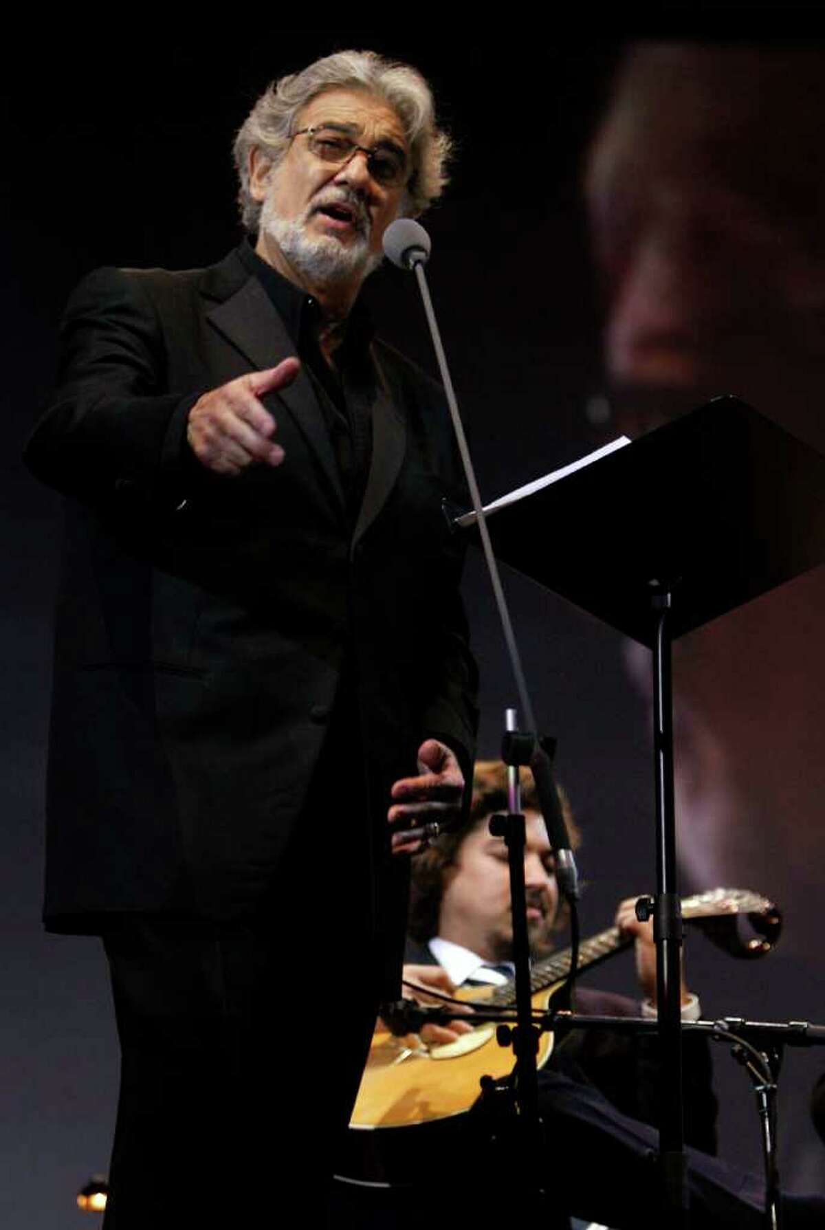 Domingo 'thrilled' about his return visit