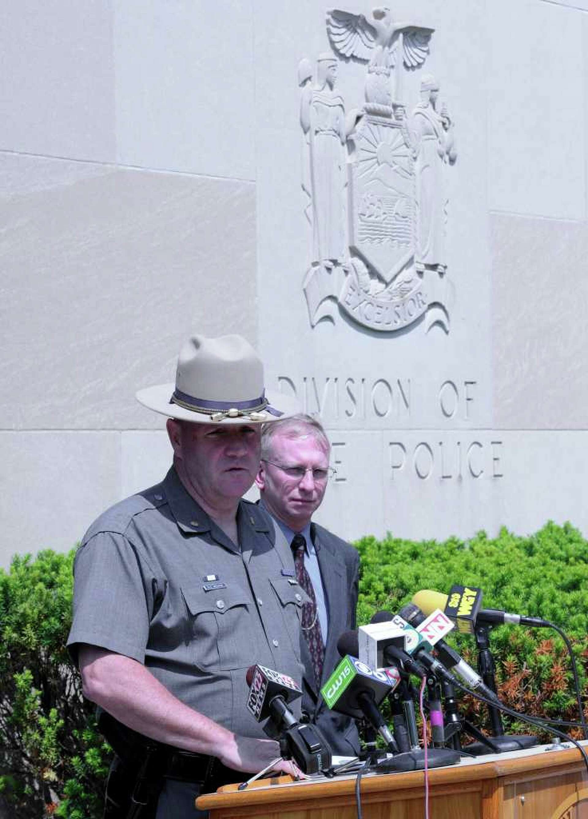 Police: Poestenkill man killed after pointing rifle at trooper