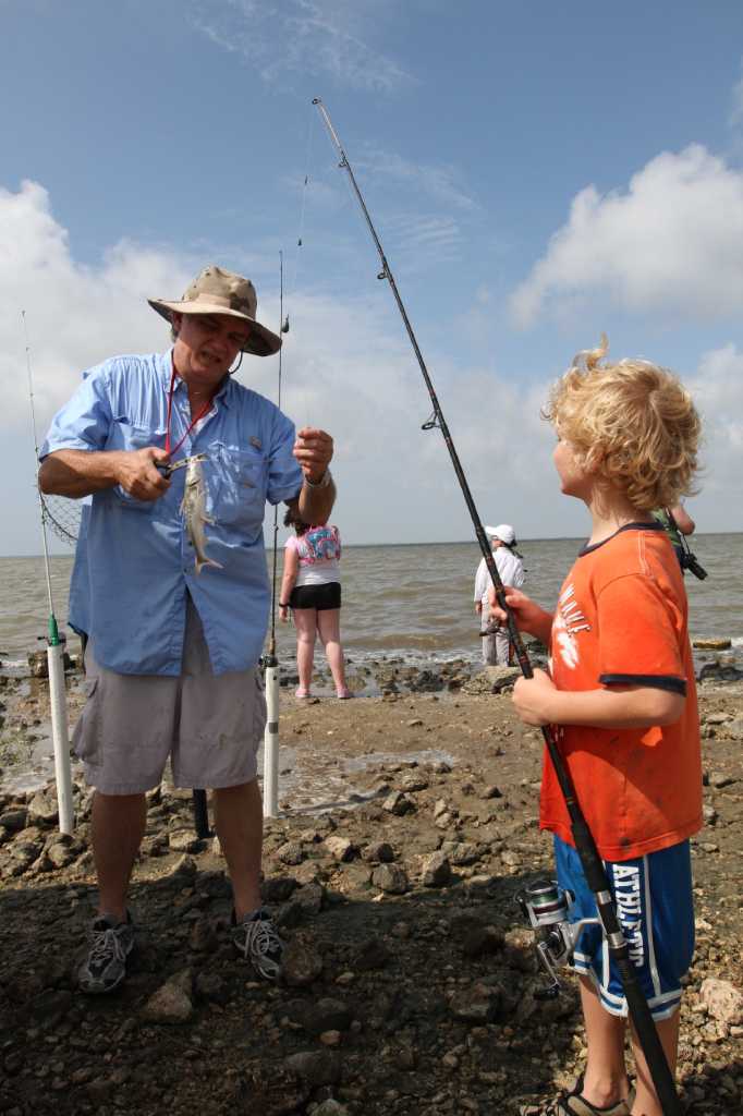 Anahuac offers free fishing day for those without licenses