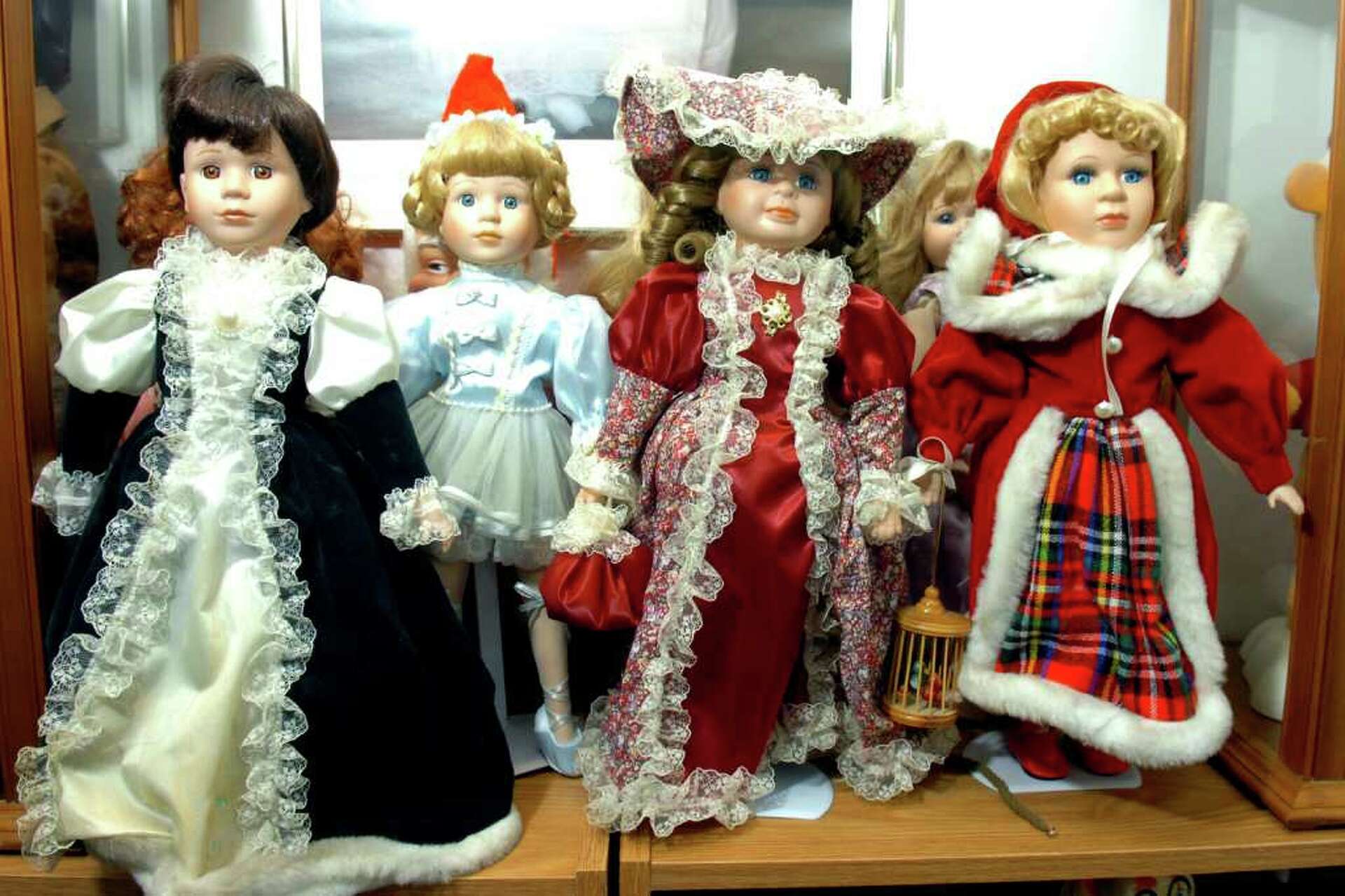 Stratford’s John Zaffis, collector of the creepy, hosts SyFy show