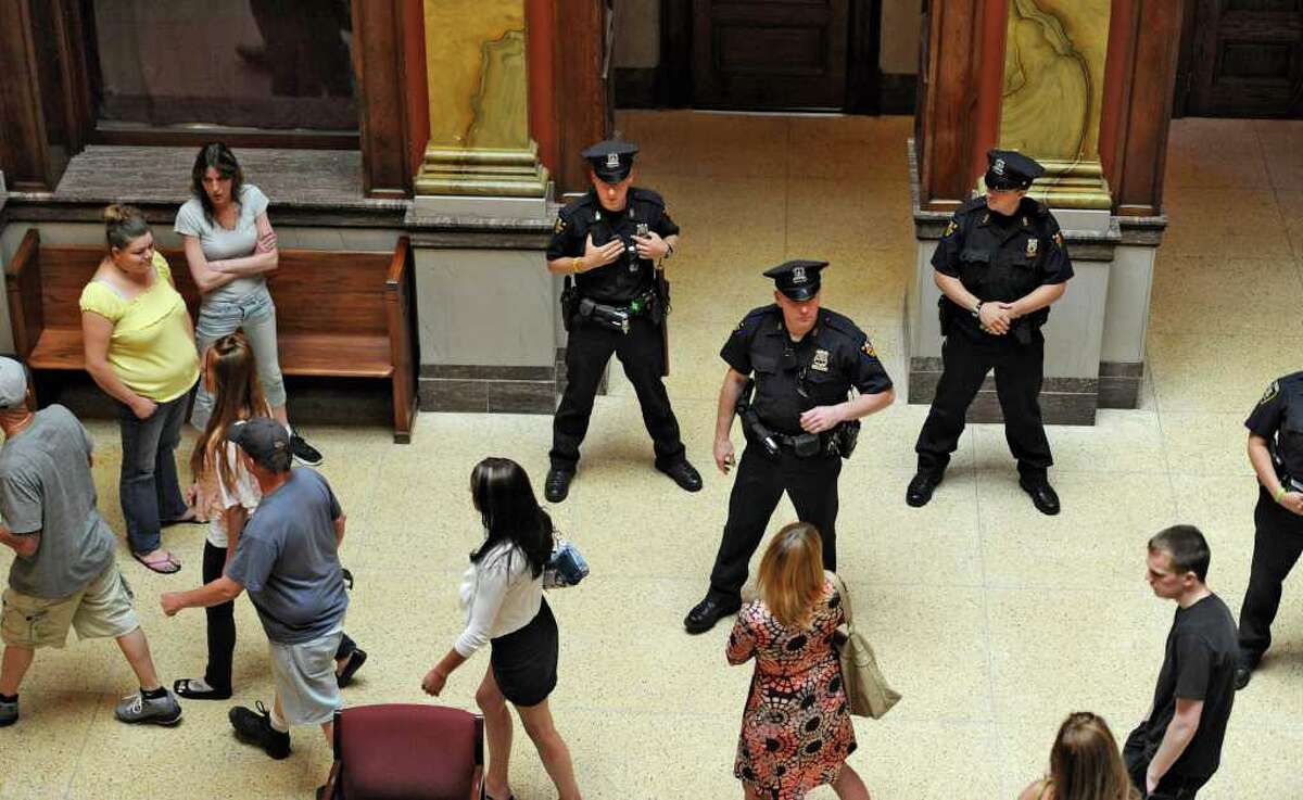 Tensions flare at arraignment in 1994 Troy murder