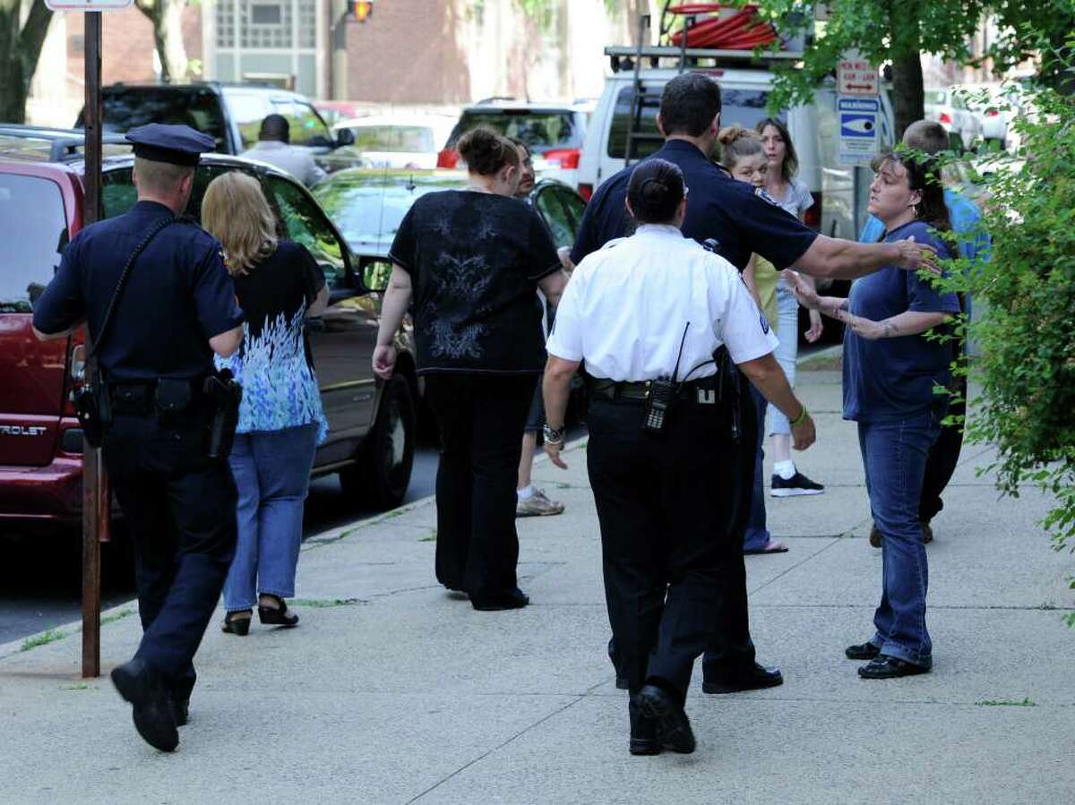 Tensions flare at arraignment in 1994 Troy murder