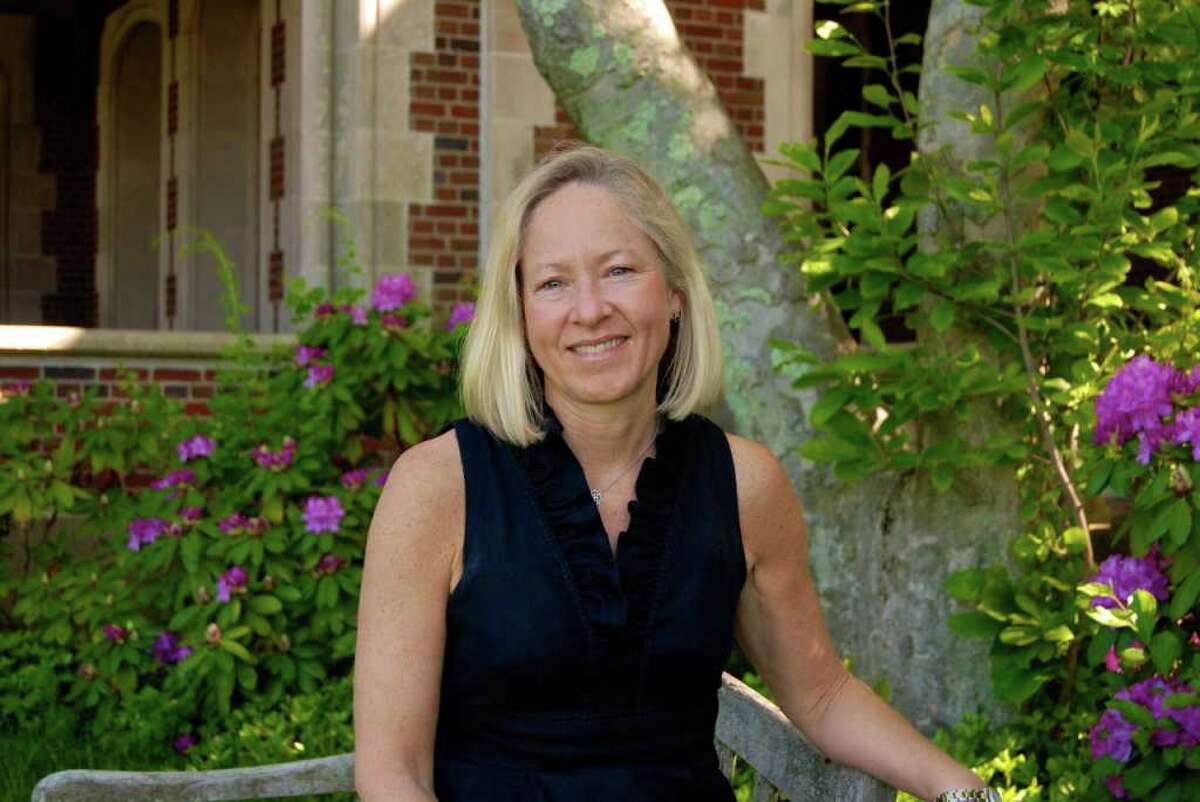 Jennifer Purdy announces town clerk bid