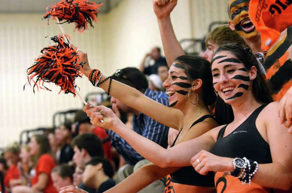 Ridgefield falls short in Class L semifinals