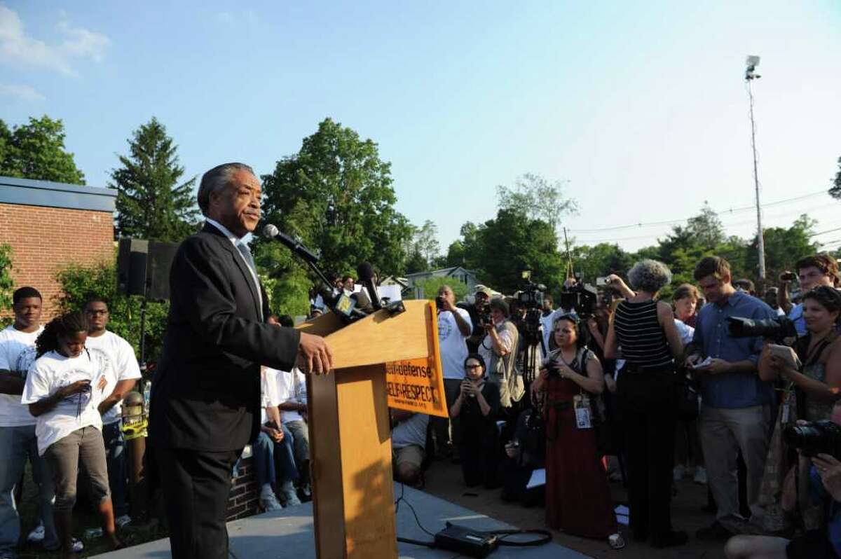Sharpton defends McDowell at NAACP rally