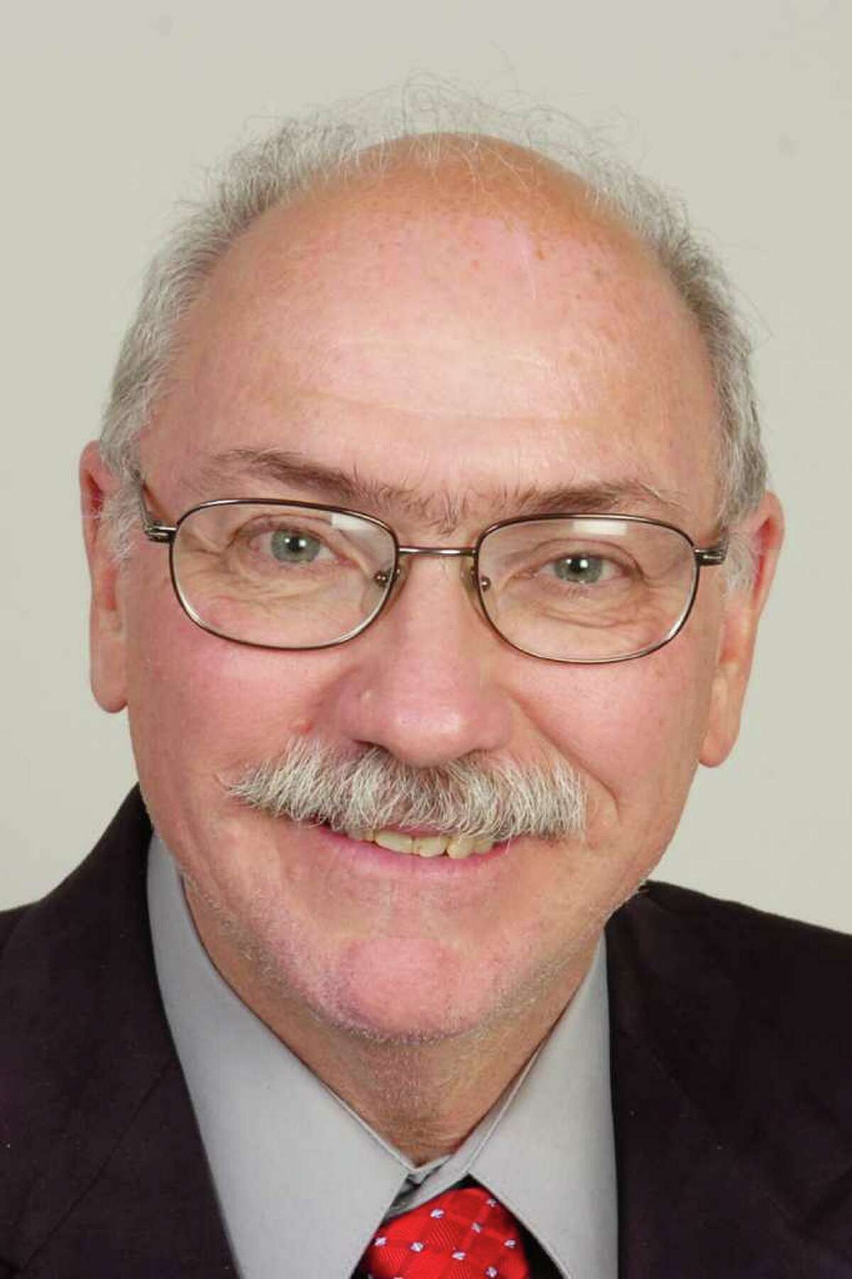 Seymour First Selectman Roy to run again