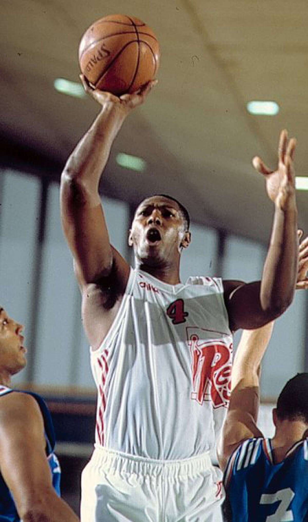 Former Spurs star Mitchell dies of cancer