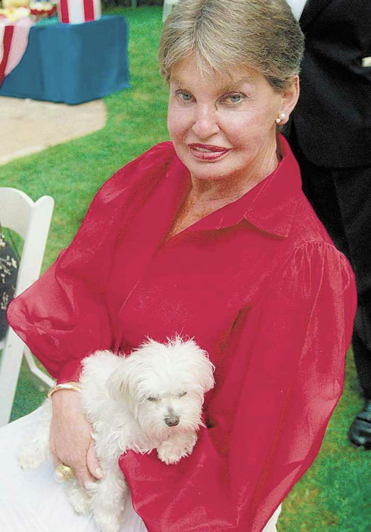 Helmsley's millionaire dog, Trouble, dies at 12