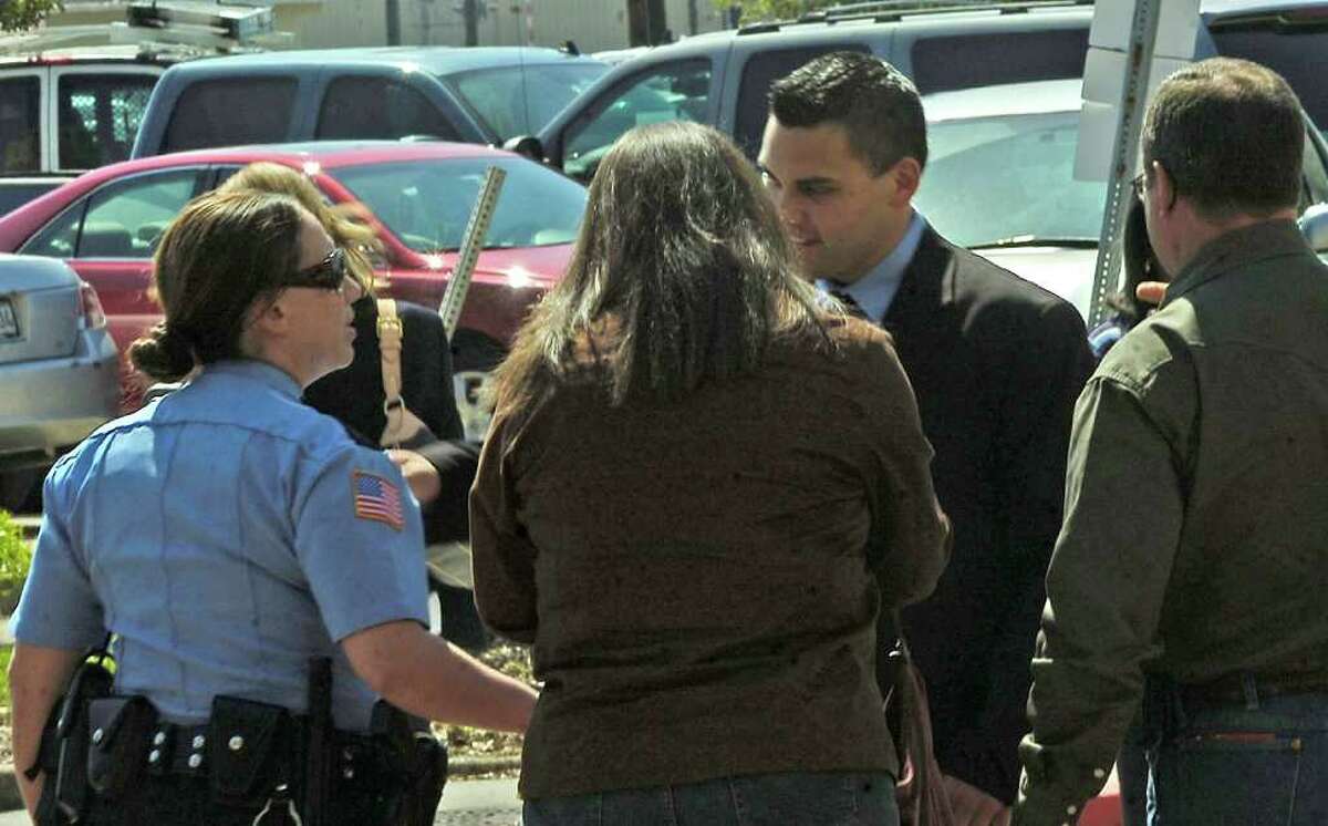 State agency that certifies peace officers doesn't track force