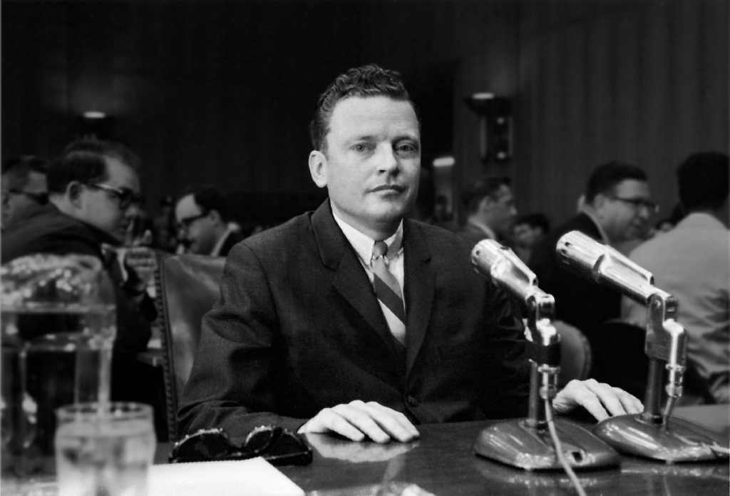 Sen. Tom Dodd remains defiant to the end