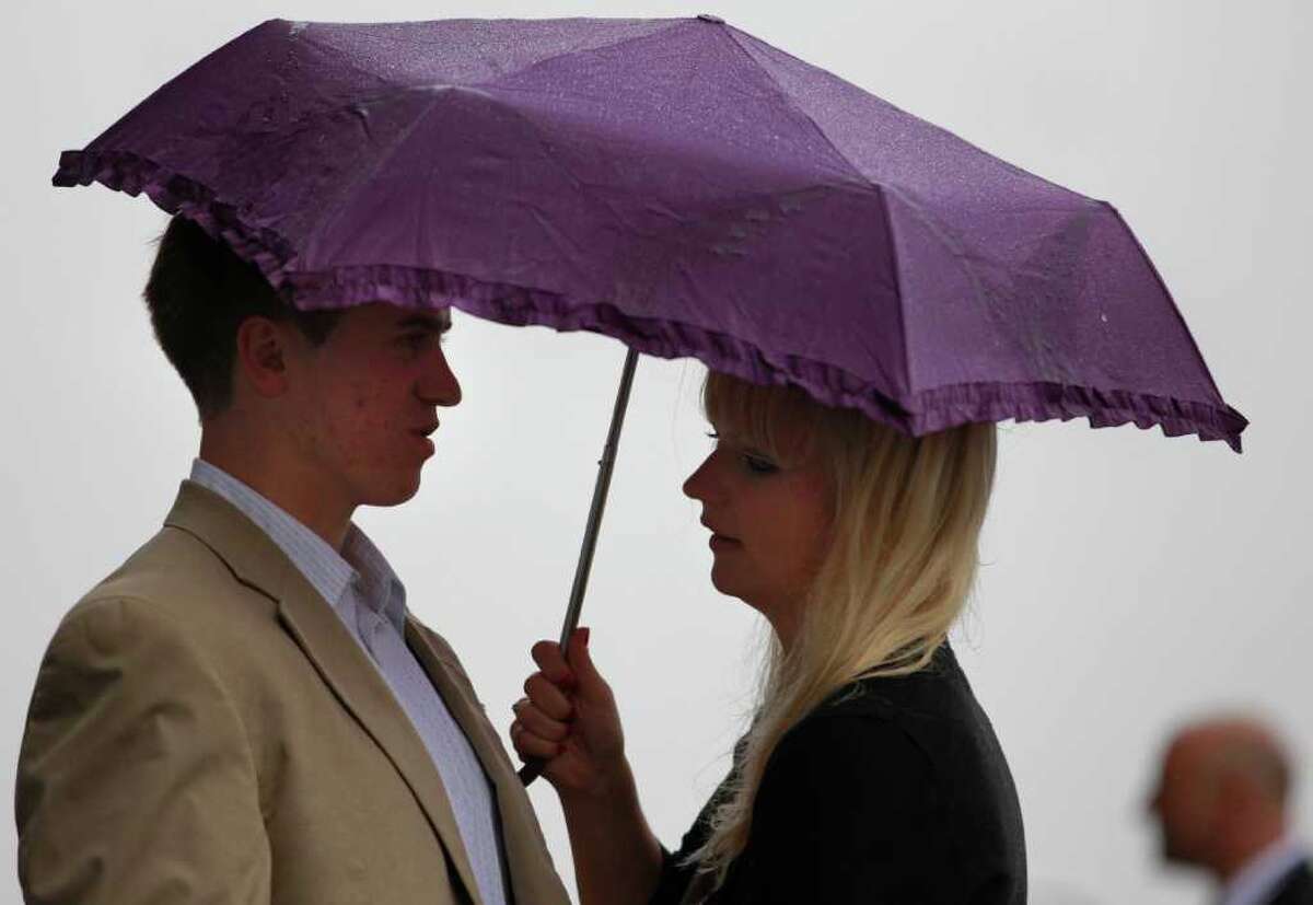 Ruler on Ice pulls upset to win Belmont Stakes