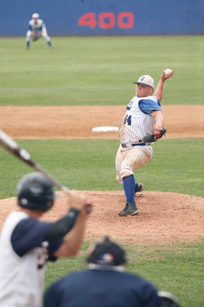 Shaker's bid one hit short