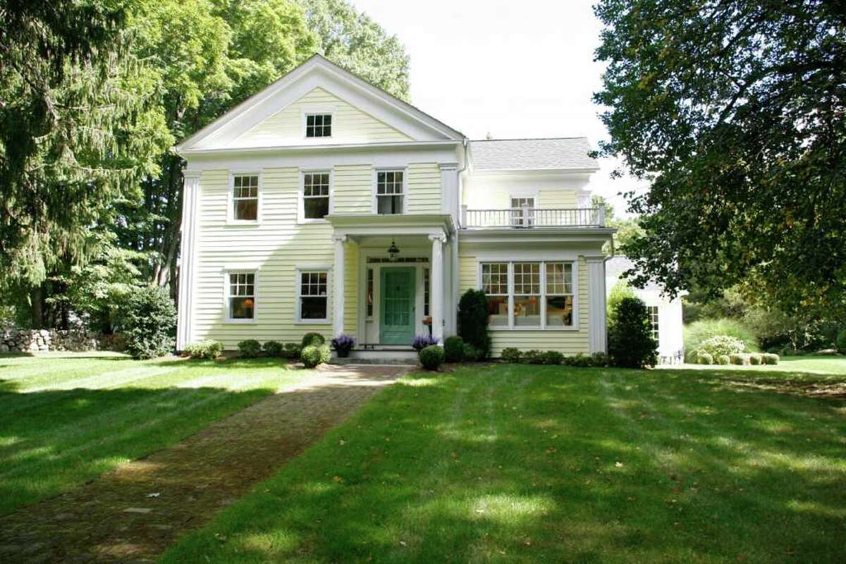 Colonial home filled with charming niches