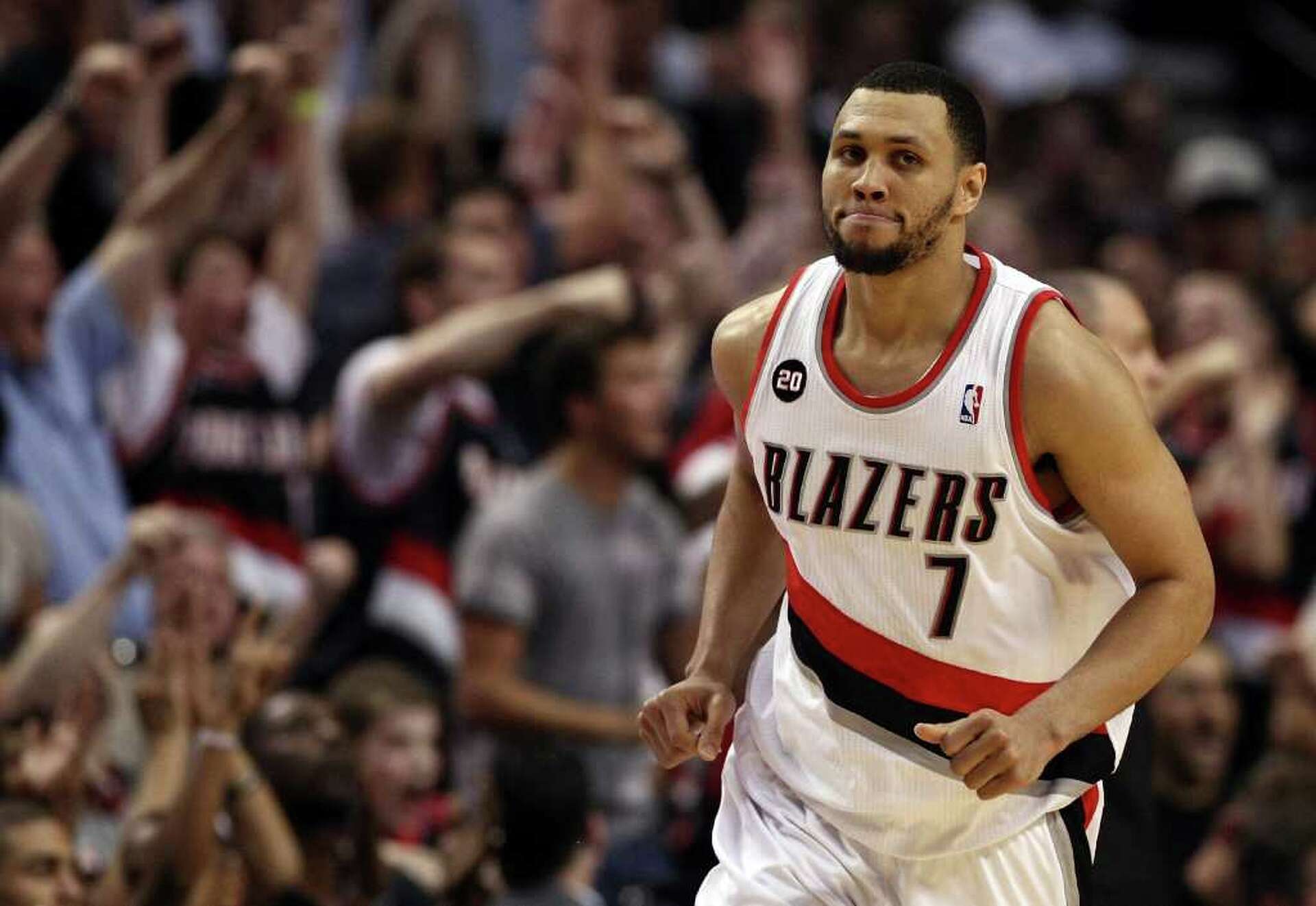 Report: UW's Brandon Roy to retire from NBA