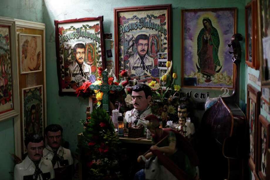 Meet Jesús Malverde, the patron saint of Mexico's drug cartels ...