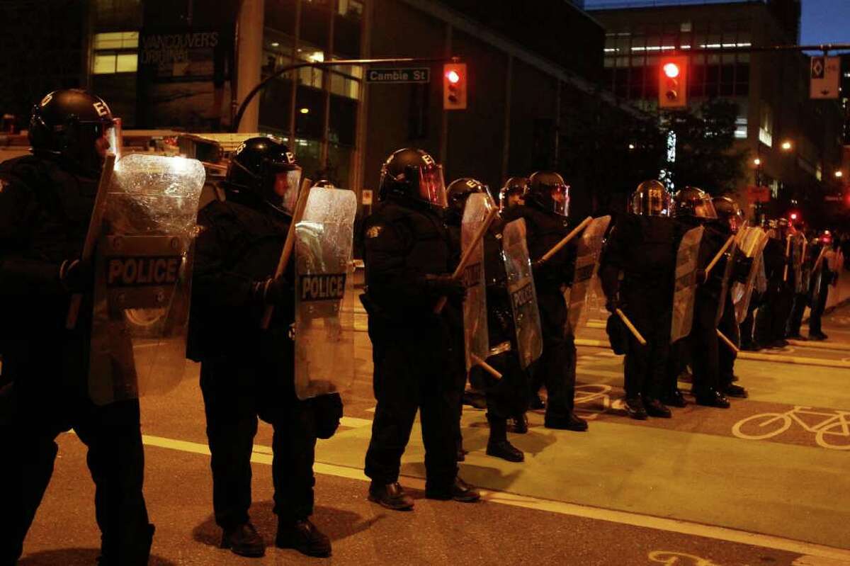 Vancouver rioters prosecuted by the Internet