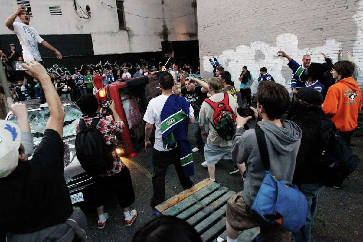 Vancouver rioters prosecuted by the Internet