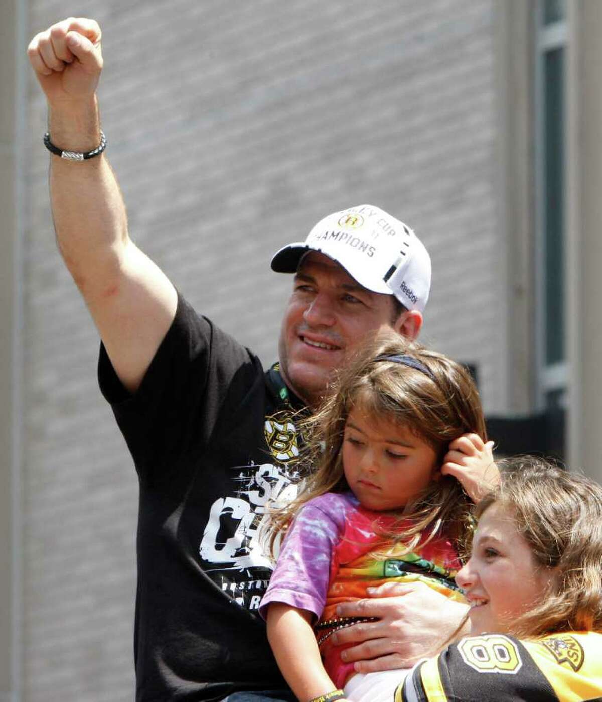 Bruins' fans celebrate Cup