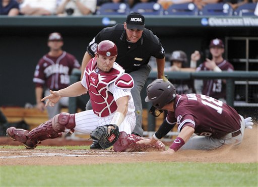 Aggies fall on Gamecocks' 9th-inning hit