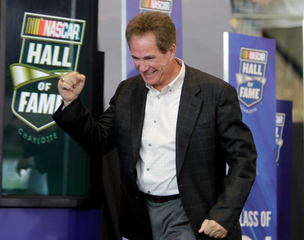 Waltrip excited about NASCAR's move to fuel injection engines