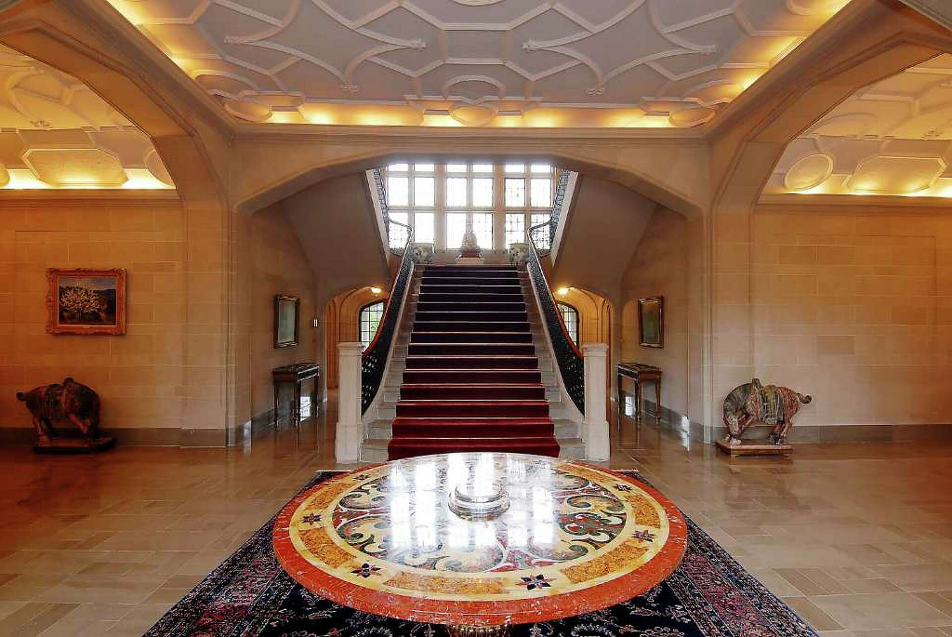 Former Helmsley mansion in Greenwich back on market