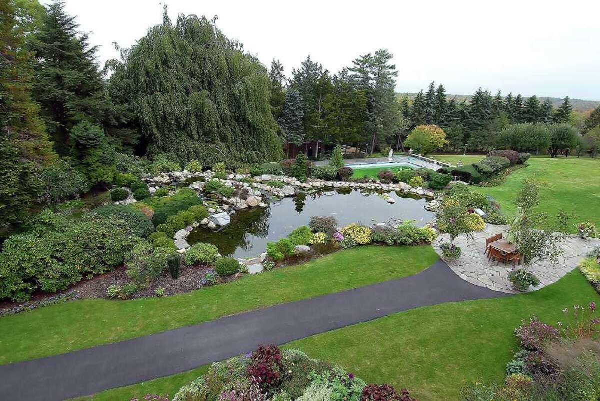 Former Helmsley mansion in Greenwich back on market