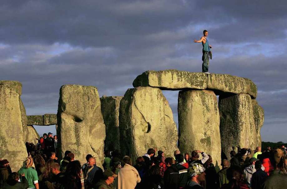 Stonehenge at the solstice - seattlepi.com