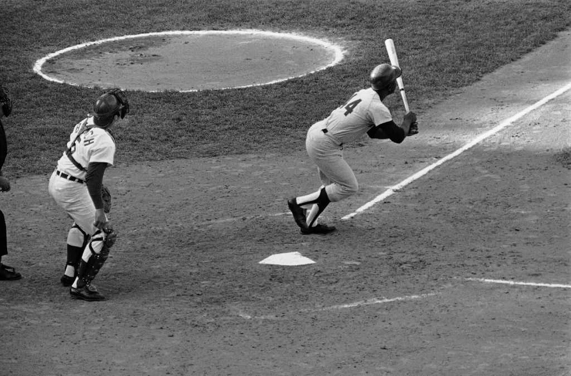 Hall of Fame baseball player Bench praises Bruce