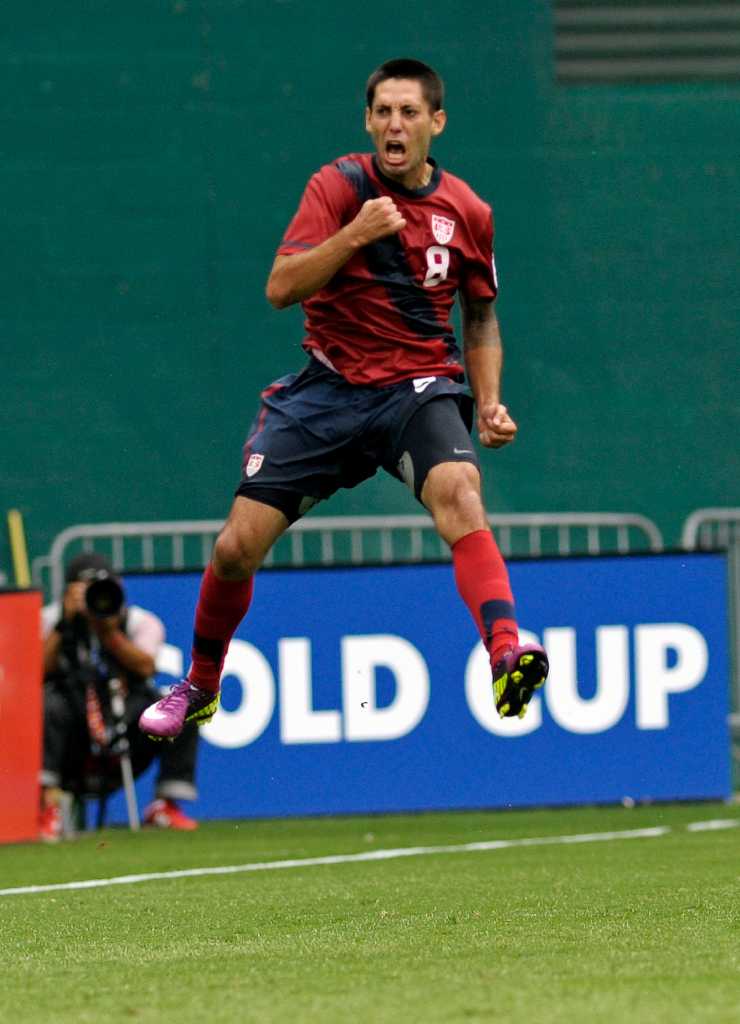 Dempsey, U.S. try not to look ahead in Gold Cup