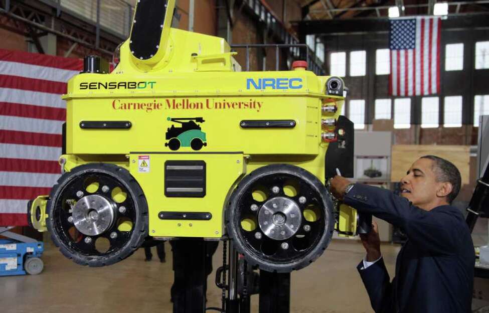 Robot institute attracts presidential visit