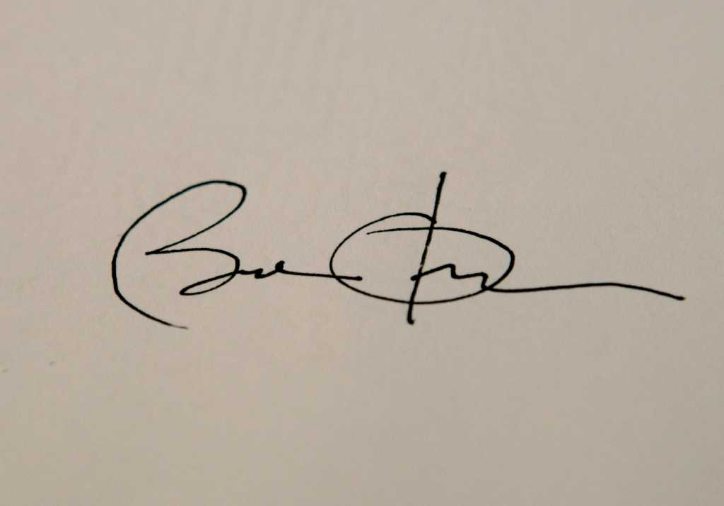 Obama first president to sign a bill by autopen