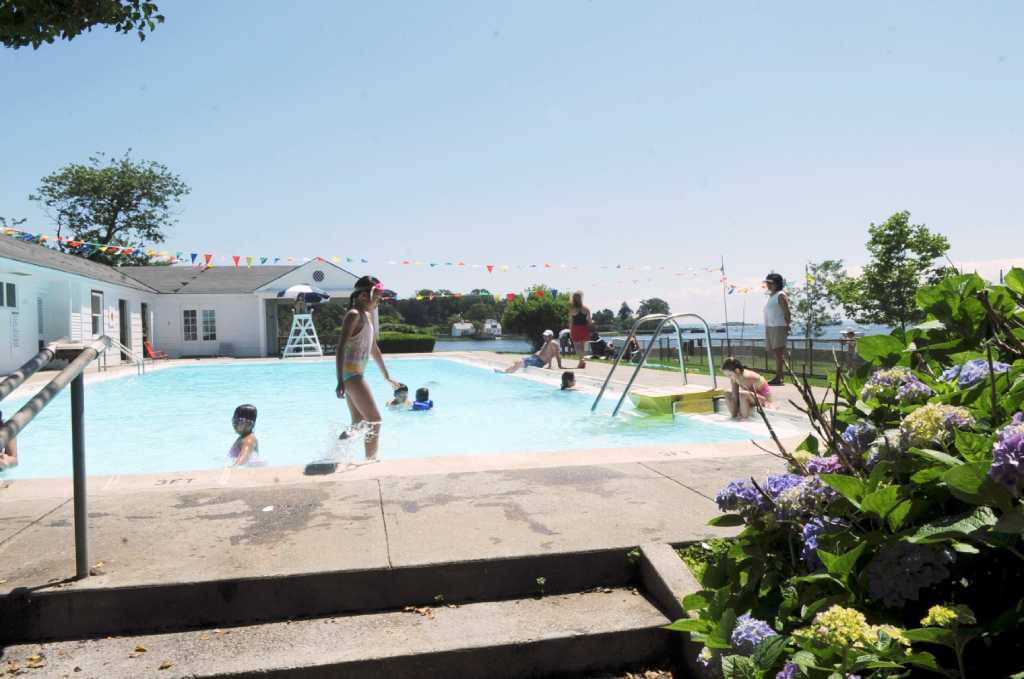 Junior League helps revive Byram pool replacement