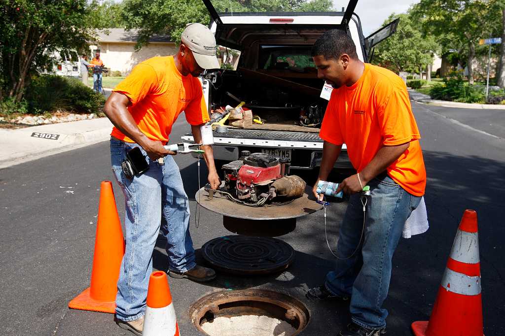 SAWS hopes to smoke out sewage leaks on North Side