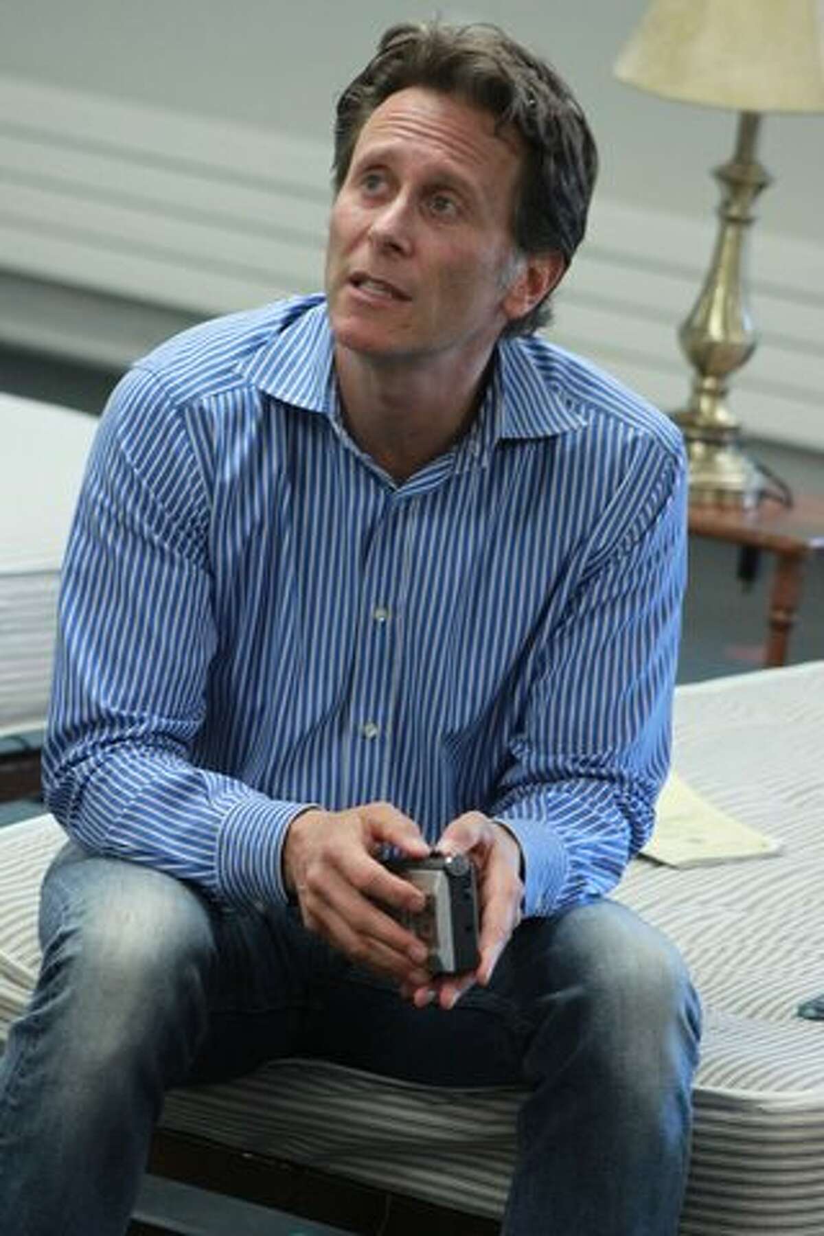 Steven Weber checks in to 'Three Hotels' at Williamstown Theatre Festival