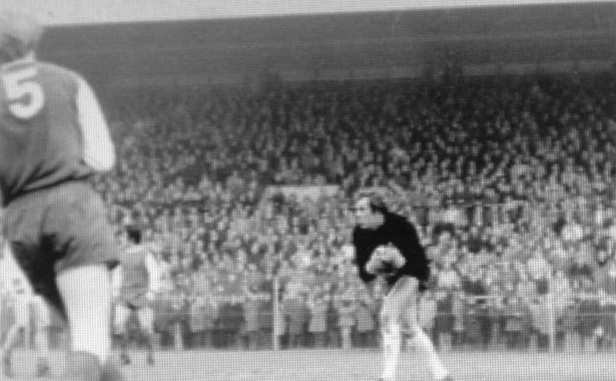 Remembering soccer legend Jan van Beveren