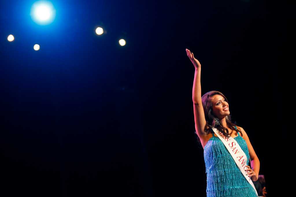 Miss Texas pageant suspense builds