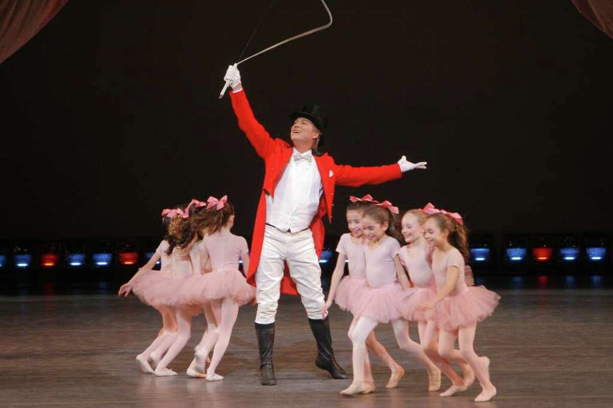 New York City Ballet season mixes classic and new dances