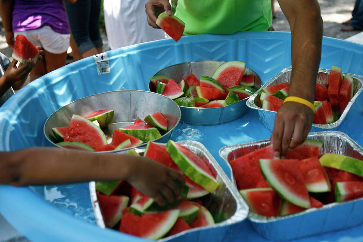 S.A. lives without rockets' red glare