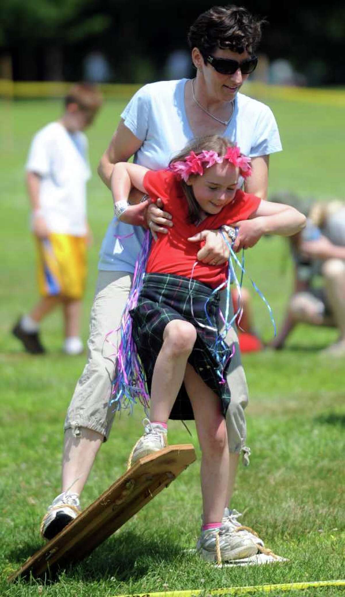 Round Hill Highland Games take center stage in Norwalk