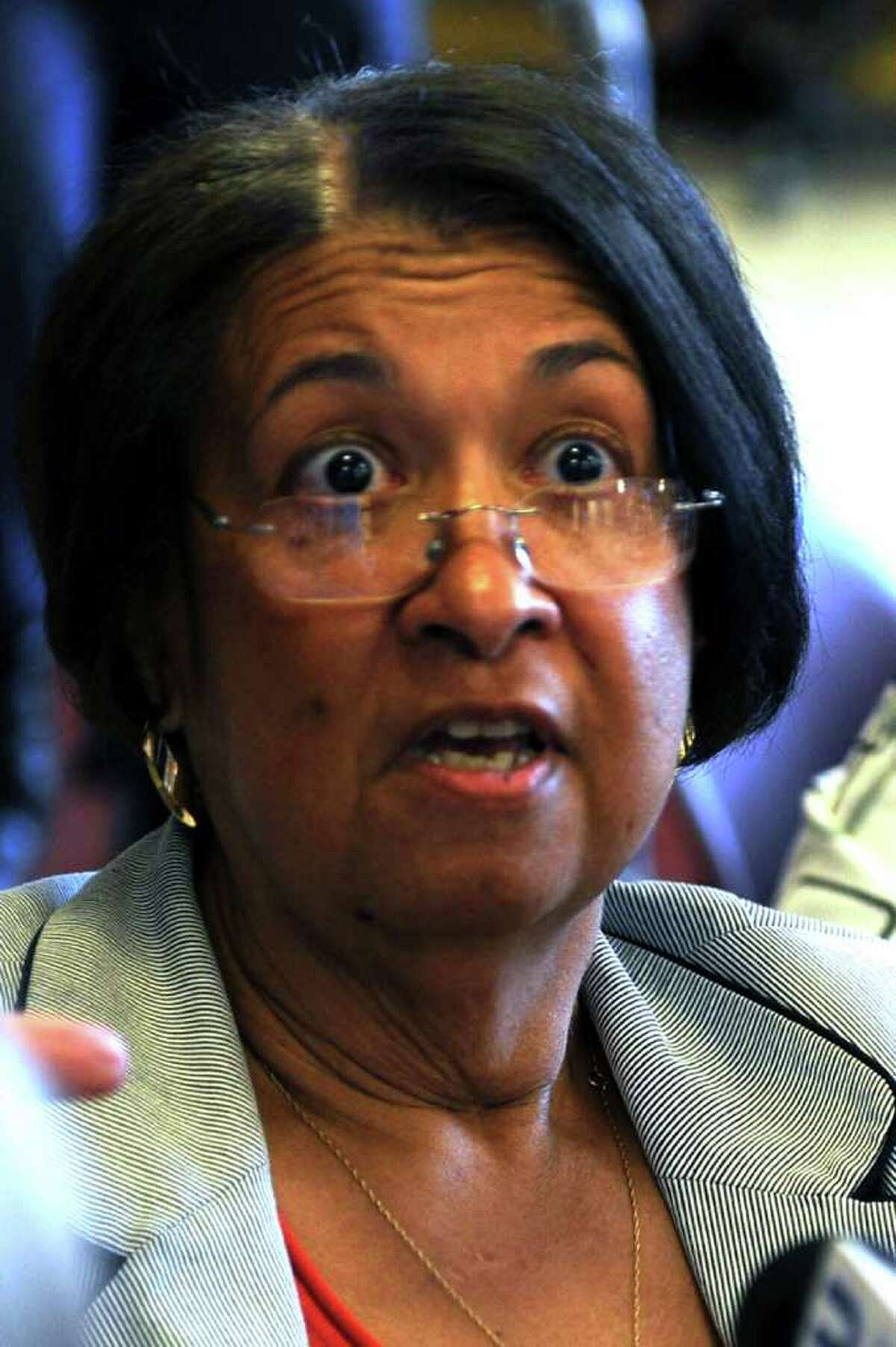 State board OKs takeover of Bridgeport schools