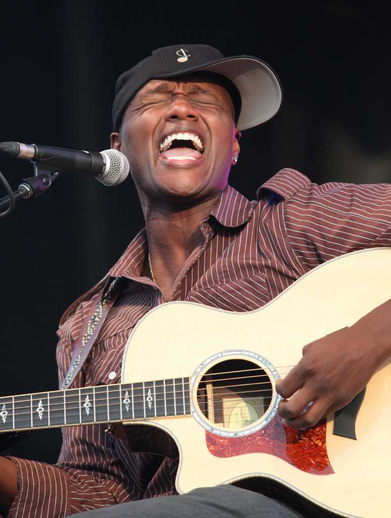 Homecoming event set Sunday to honor Javier Colon