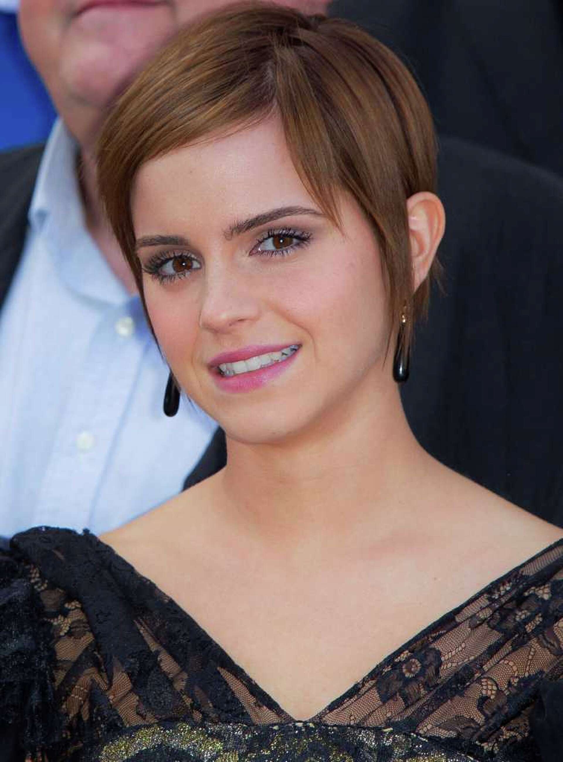 Fans gather for Harry Potter premiere in London
