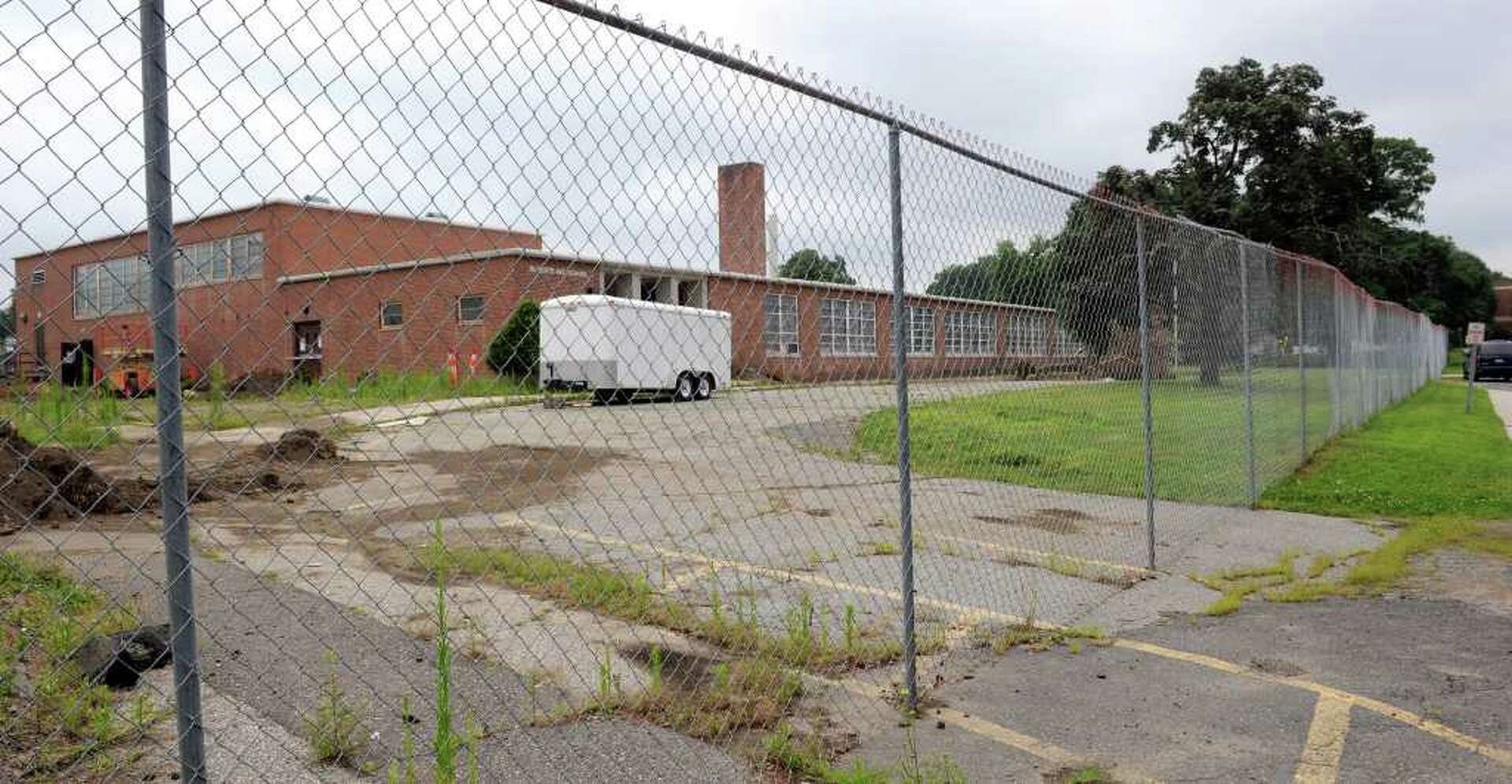 Once-loved Danbury school being demolished