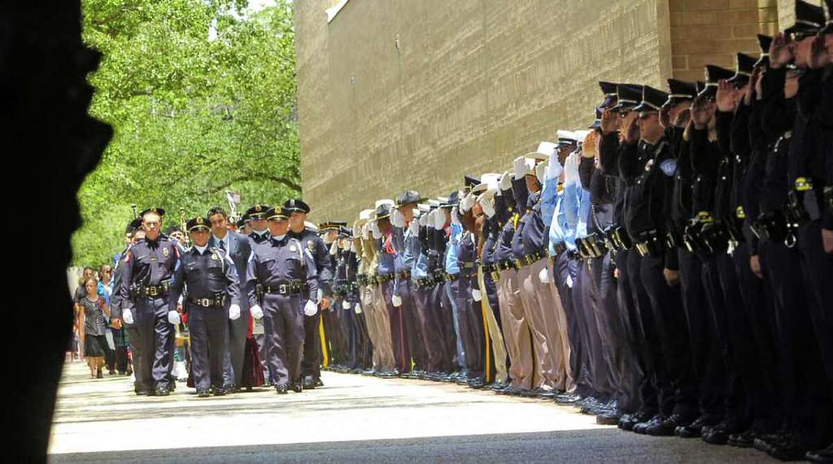 Beaumont officer killed in line of duty laid to rest