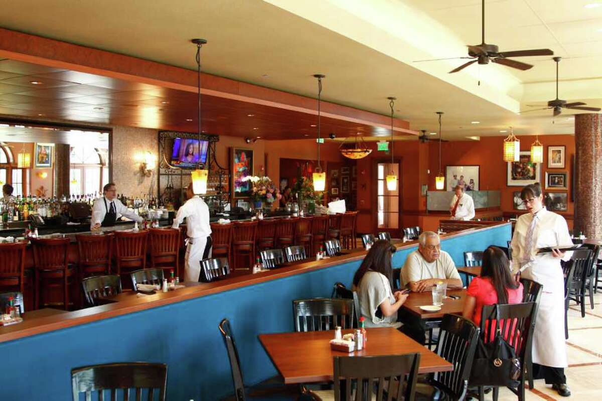 Tony Mandola’s sheds white tablecloth approach