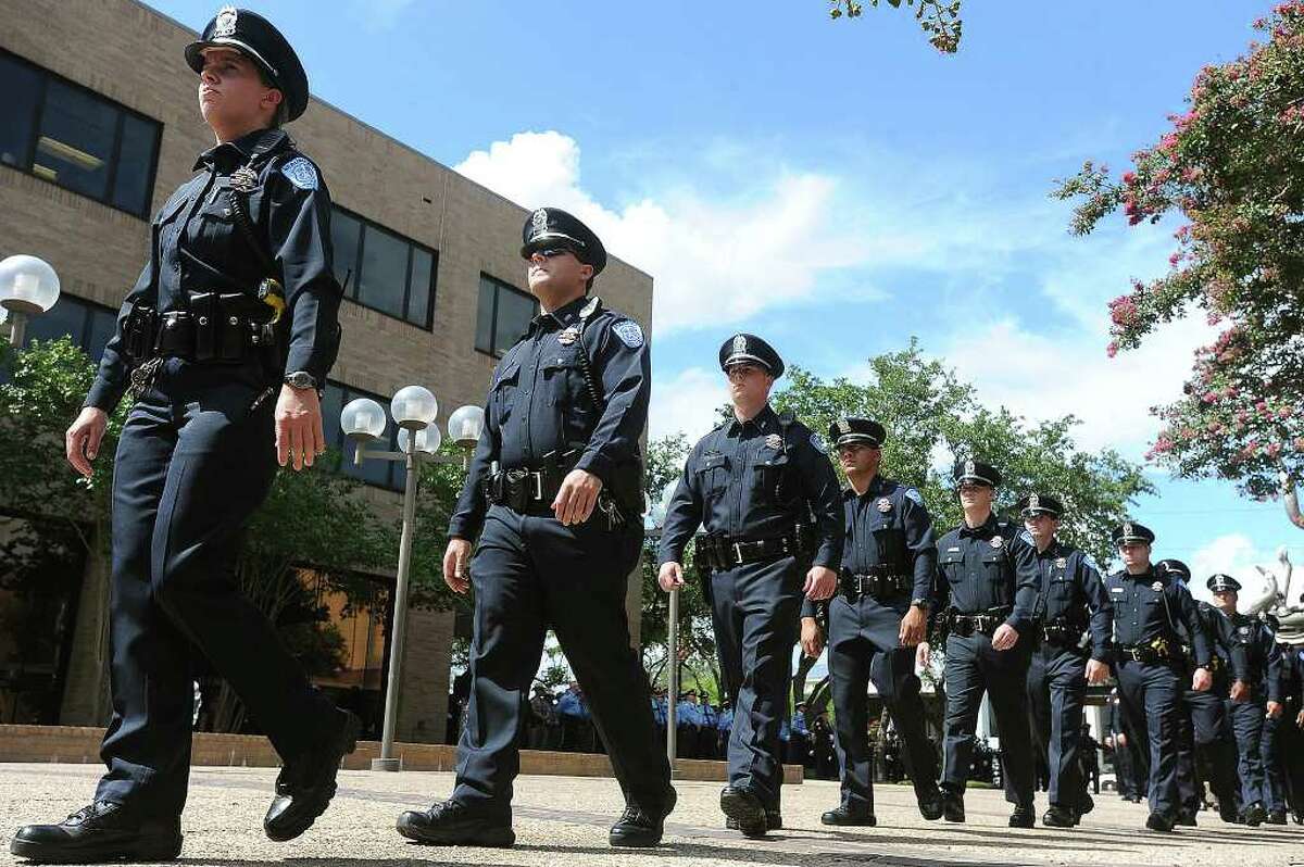 Beaumont officer killed in line of duty laid to rest