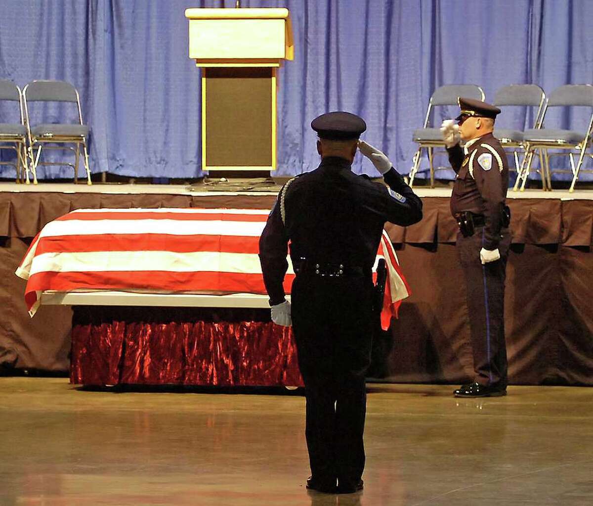 Beaumont officer killed in line of duty laid to rest