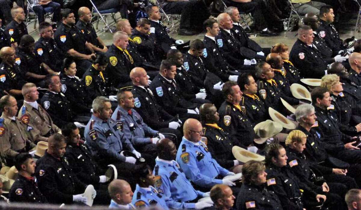 Beaumont officer killed in line of duty laid to rest